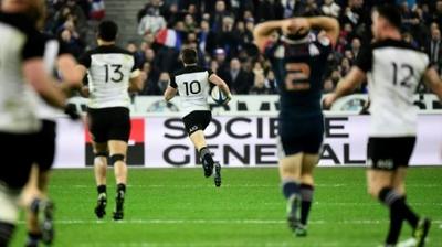 Rugby: les Bleus pris à leur propre jeu par les All Blacks (19-24 ...