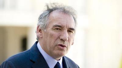 Bayrou: la démission de Jouyet est "inéluctable" - RTL Info